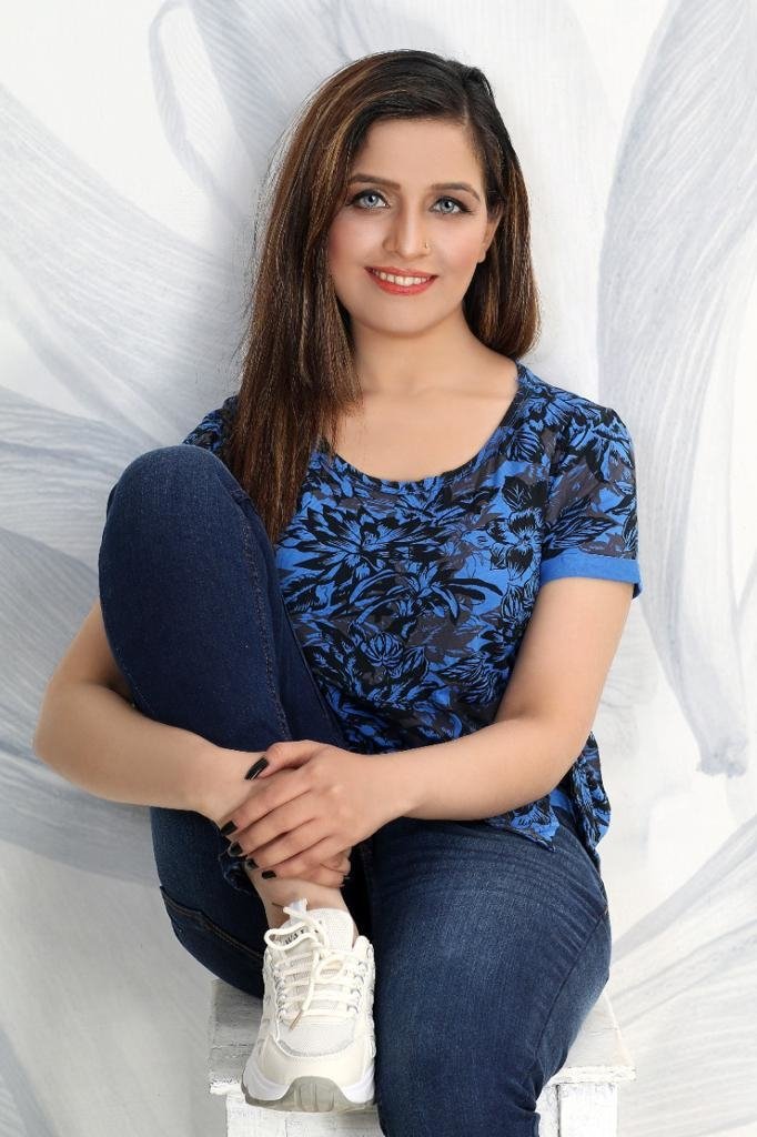 Aaiza, Pakistani escort in Dubai