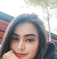 Aleshya, Indonesian escort in Singapore
