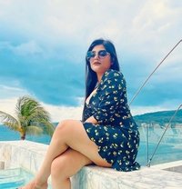 Sniha Chamili, Indian escort in Dubai