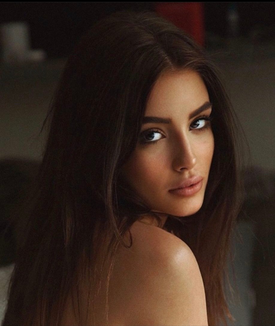 Ella, Brazilian escort in Hong Kong (2)