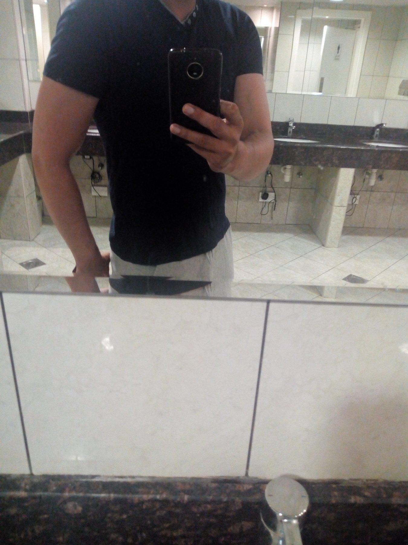 Gullu, Indian masseur in Muscat