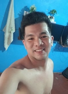 John Sy, Filipino masseur in Manila