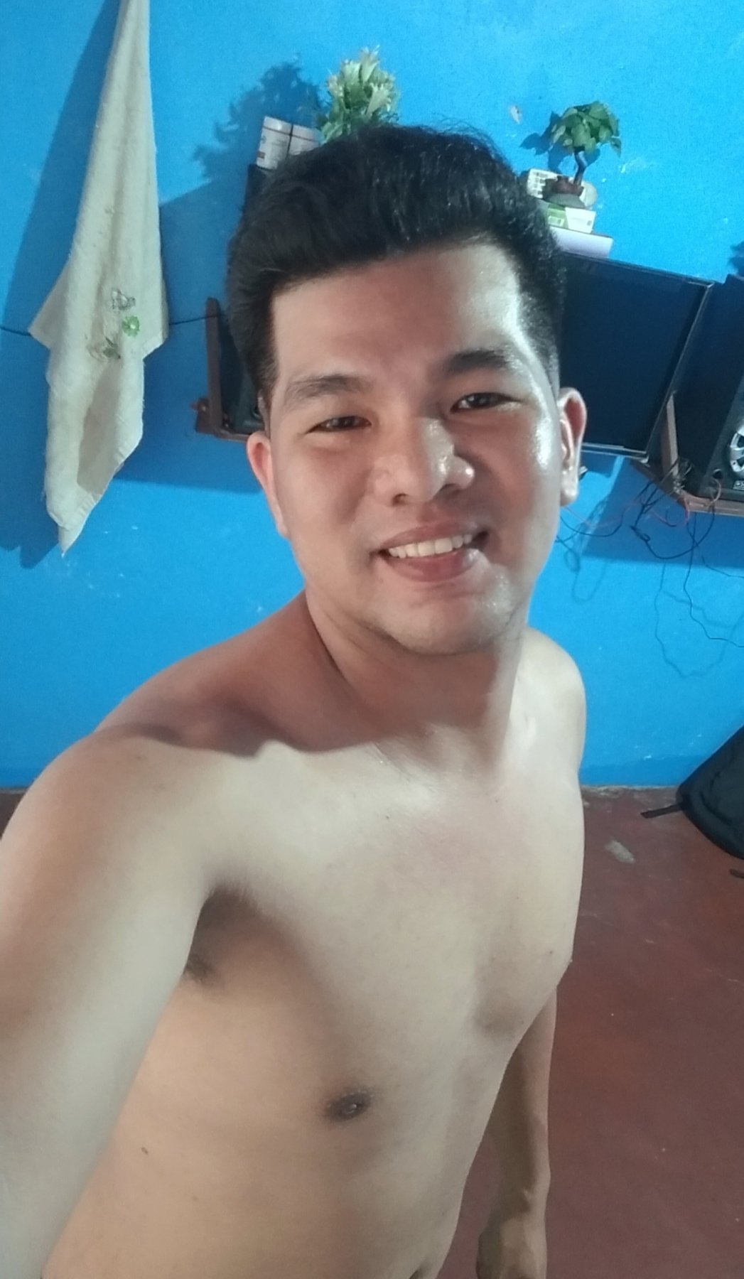 John Sy, Filipino masseur in Manila