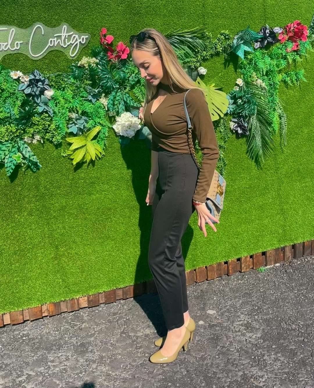 Judith, Spanish adult performer in Doha (2)