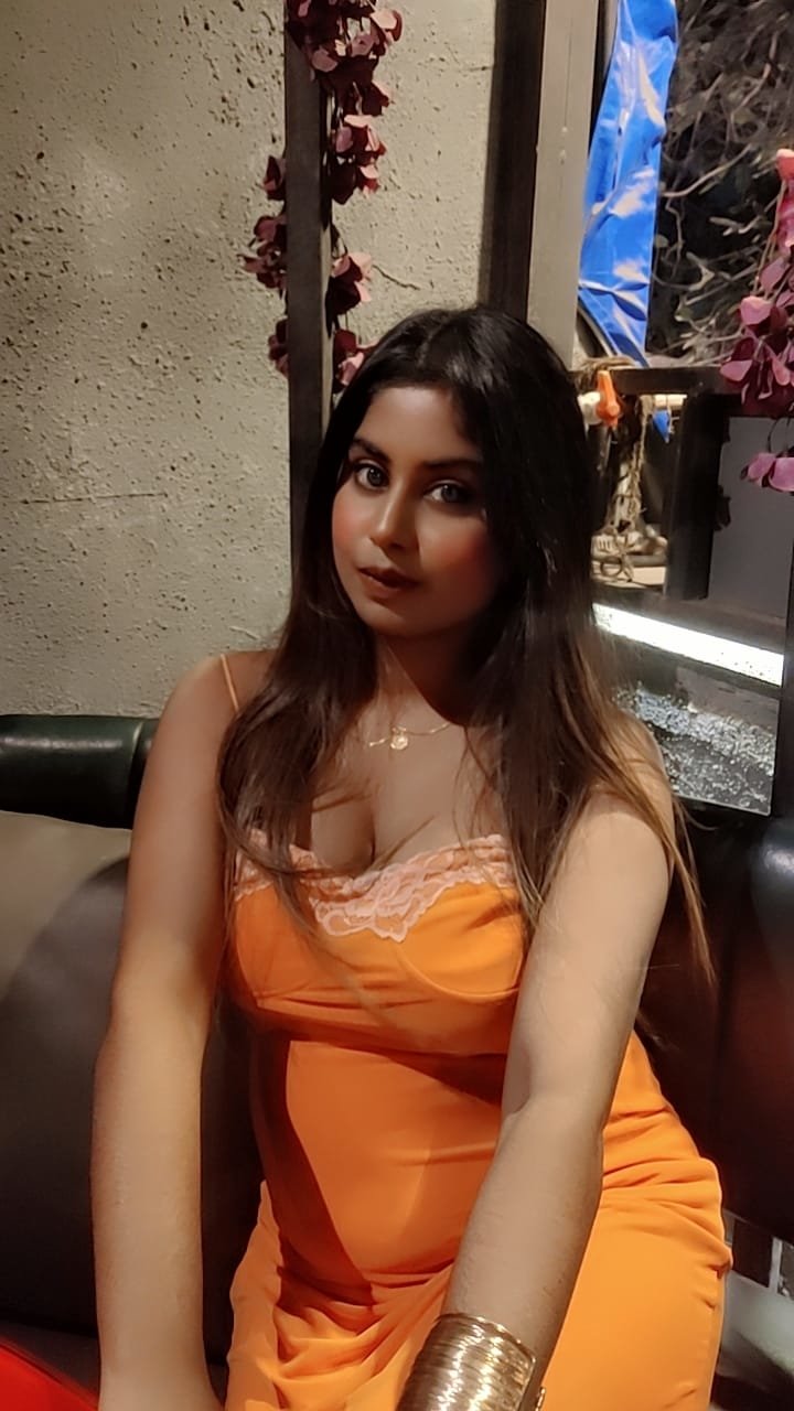 Manisha Rawat Cam & Real Meet, Indian escort in Mumbai