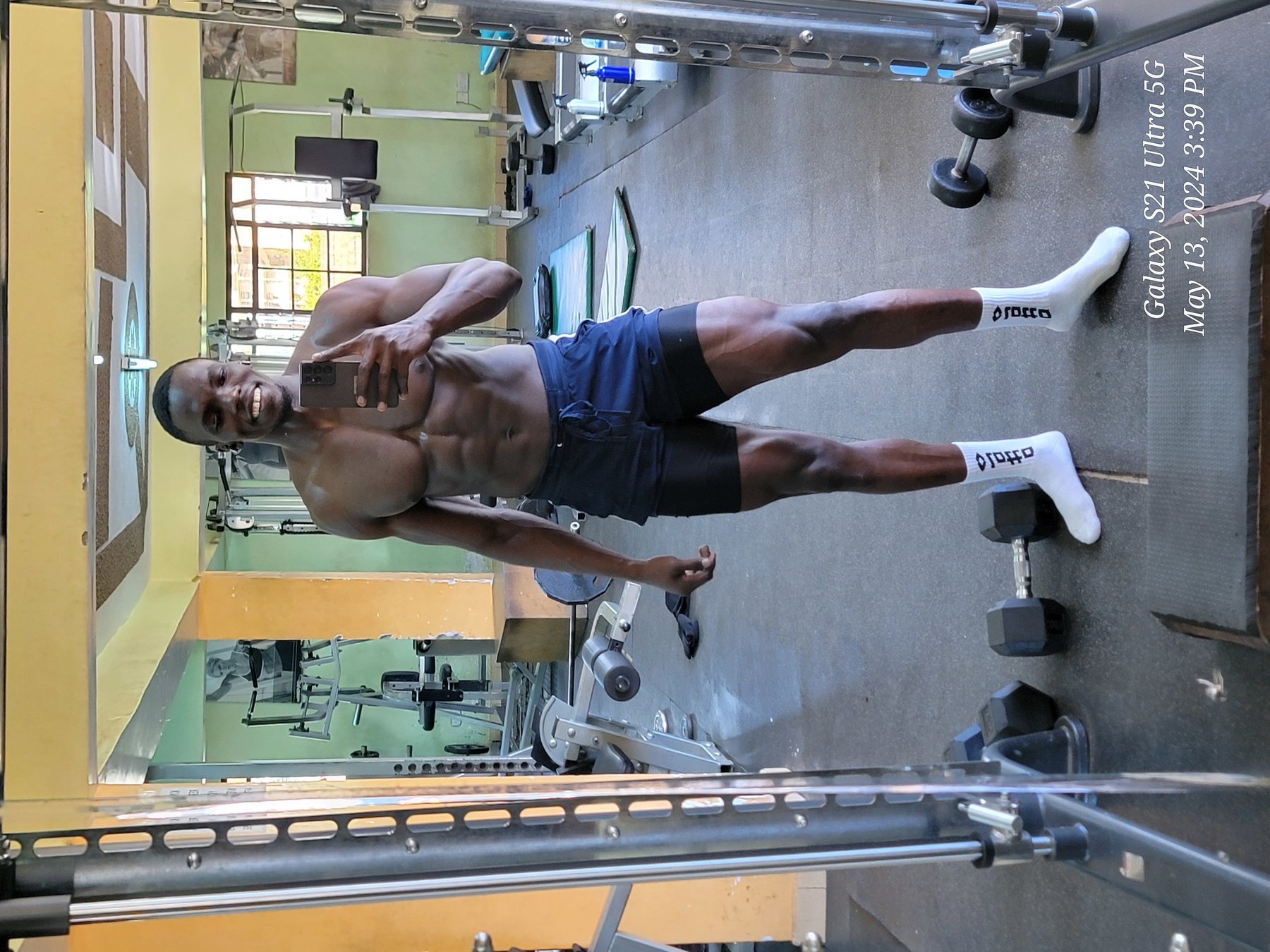 Michael, Kenyan masseur in Nairobi (2)