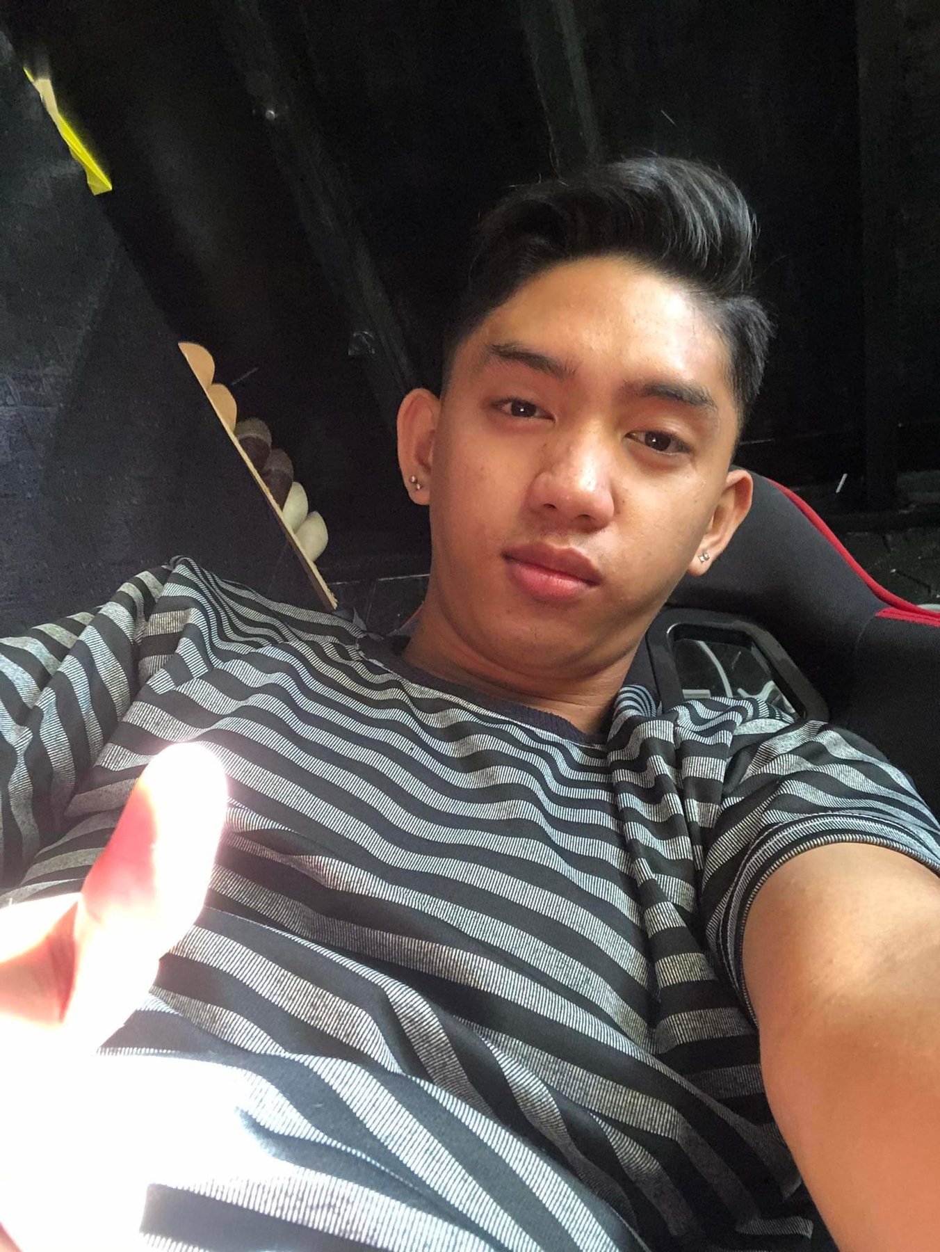 Mr Wise, Filipino Male escort in Manila