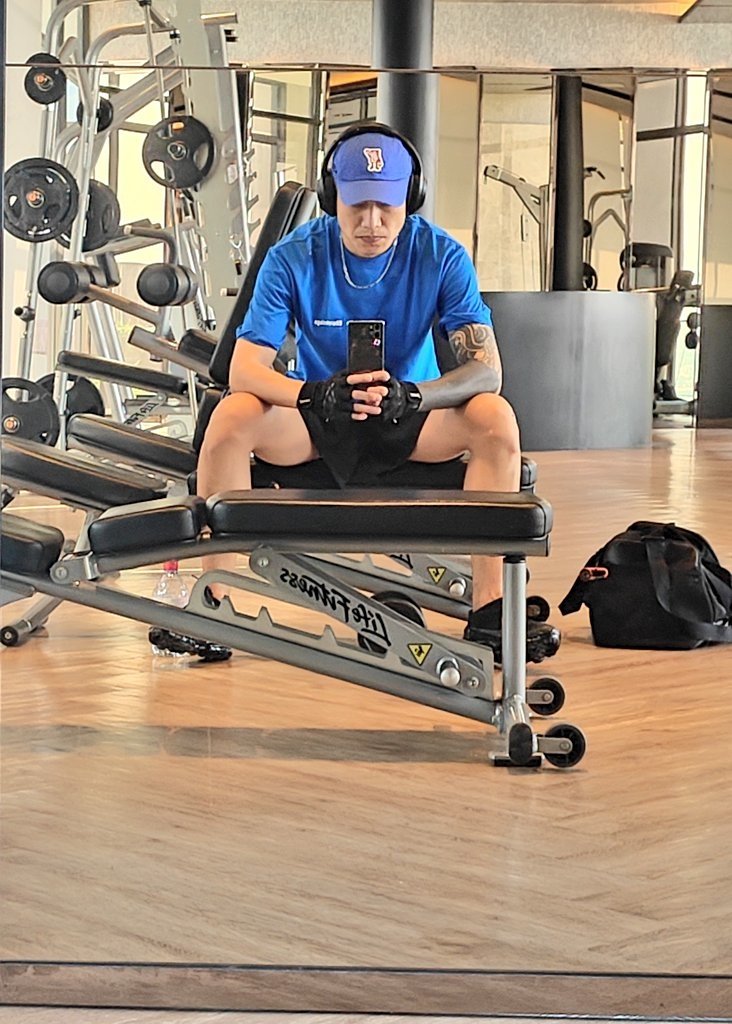 nick, Chinese Male companion in Bangkok