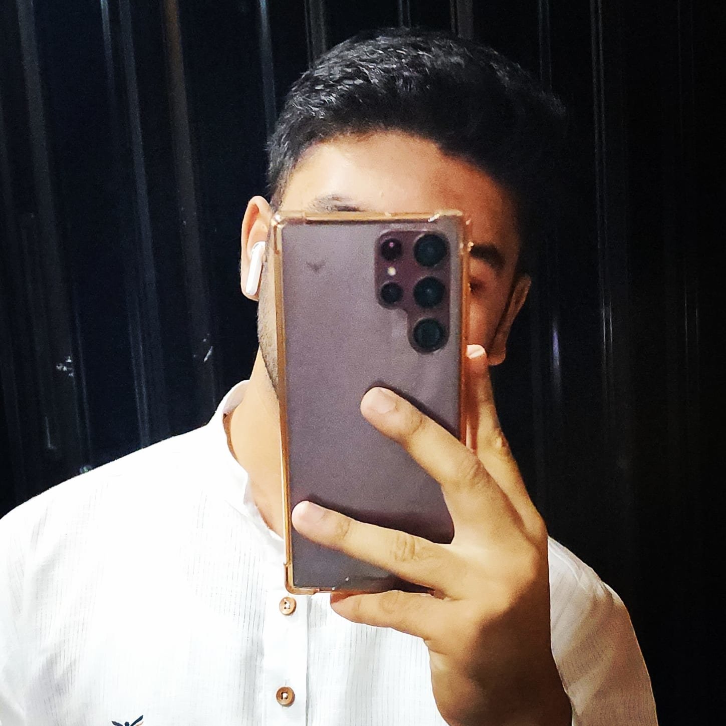 Nixxx, Indian masseur in Pune