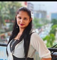 Ruchi Sharma ( Real Meet Only, Indian escort in Mumbai