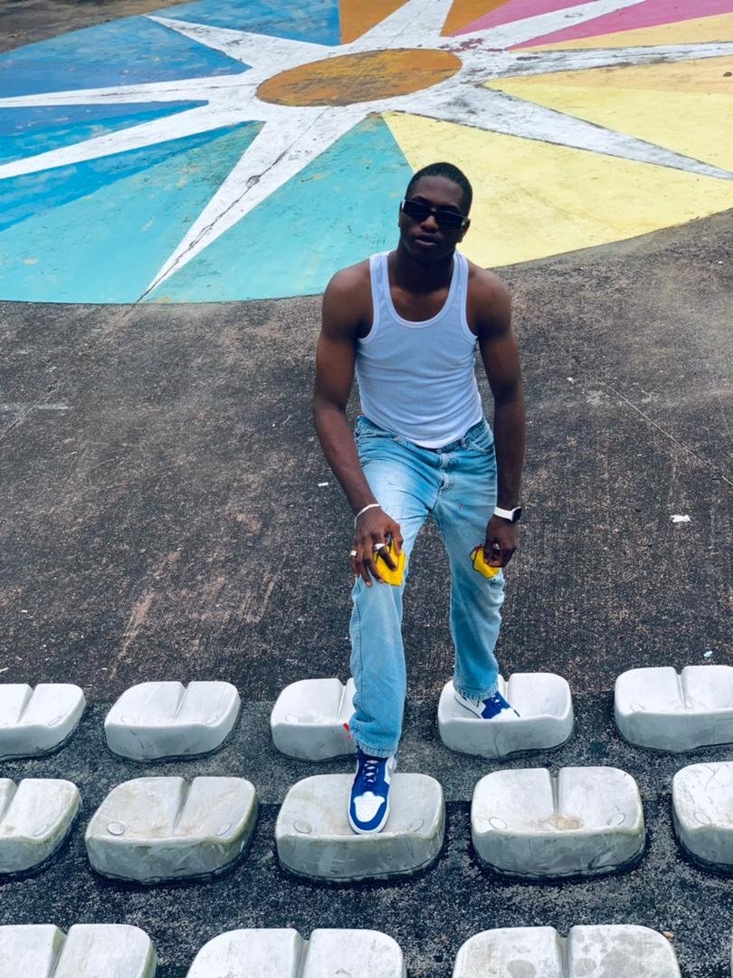 Solomon, Nigerian Male escort in Lyon