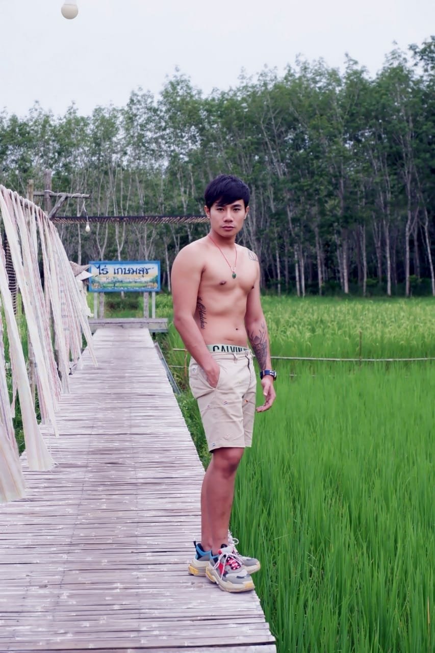 Tonny, Thai Male escort in Muscat