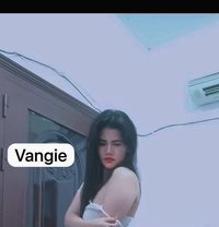 Vangie, Filipino escort in Singapore