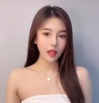 Vivi, Vietnamese escort in Dubai