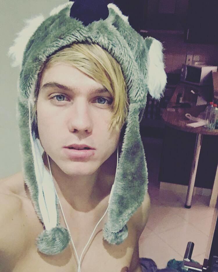 Young Aussie Twink, Australian Male escort in Dubai